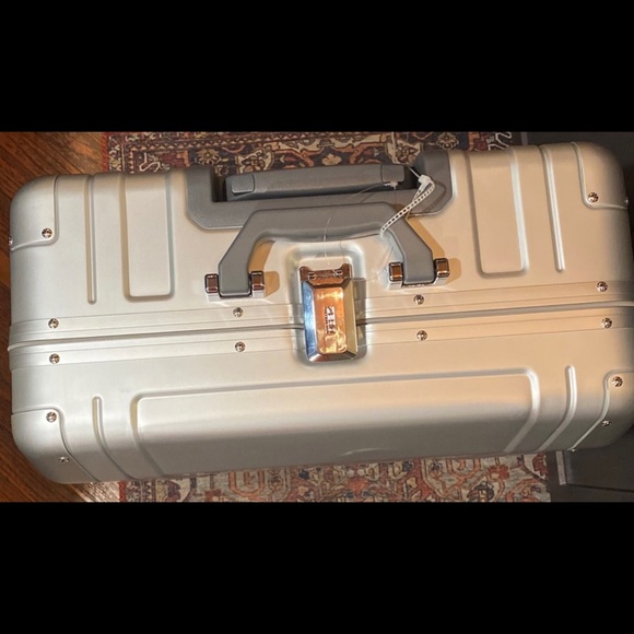Zero Halliburton | Bags | Zero Halliburton Aluminum Suitcase | Poshmark